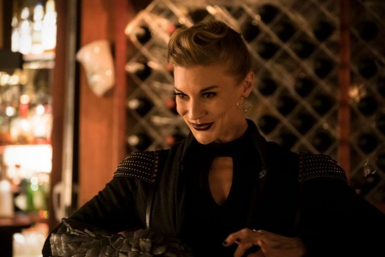 ‘The Flash’: Amunet está de volta nas imagens do novo episódio
