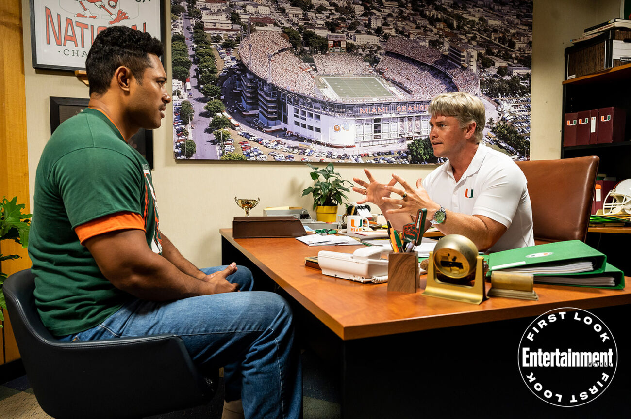 ‘Young Rock’: Luke Hemsworth em fotos da série sobre a vida de Dwayne ...