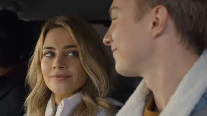 ‘A Outra Zoey’: Comédia romântica com atriz de ‘After: Depois da ...