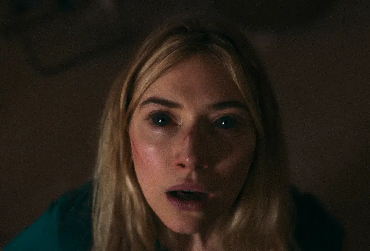 outer-range-season-2-autumn | CinePOP