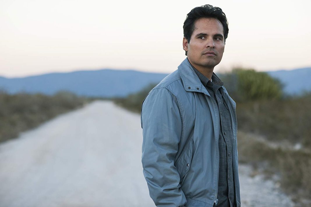‘Subversion’: Michael Peña se junta a Chris Hemsworth em novo SUSPENSE ...